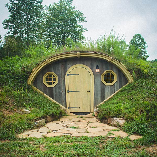 HOBBIT-STYLE GULLY HUTS: FOREST GULLY FARMS | Antique Archaeology
